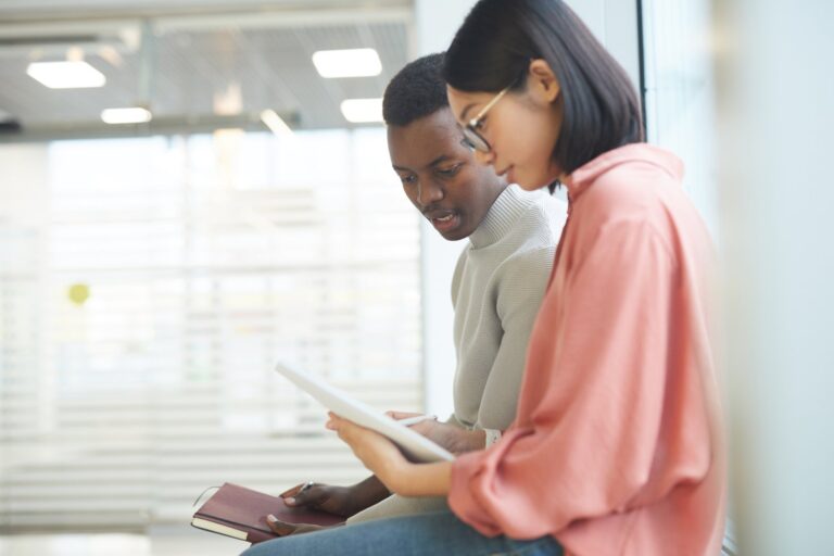 How Many Hours Can College Students Work? - EDUCATE TREE